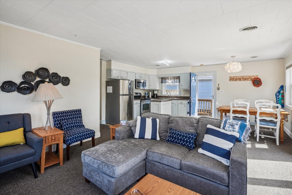 Sam & Connie's | Nags Head, NC | Cola Vaughan Realty